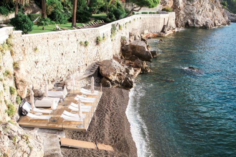 The Cashmere Gypsy » Riviera Travel Guide